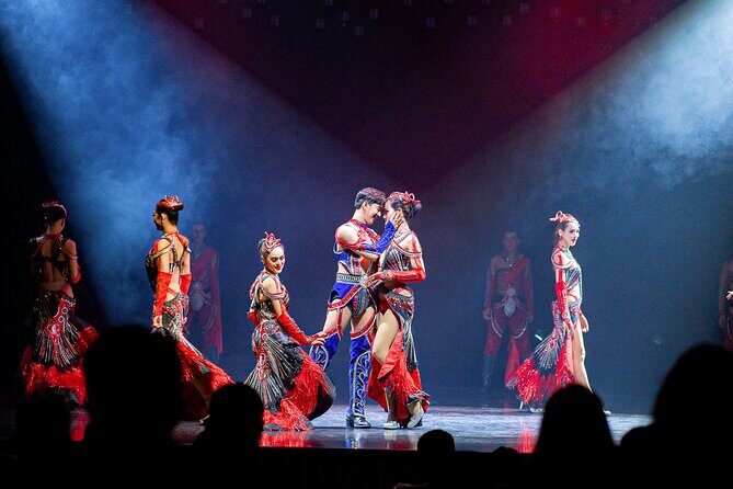 Simon Cabaret: Phukets Ladyboy Glamour Show - What Do Travelers Say?