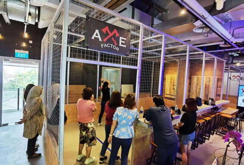 Singapore: Axe Factor (Axe Throwing Experience) - The Appeal of Axe Throwing in Singapore