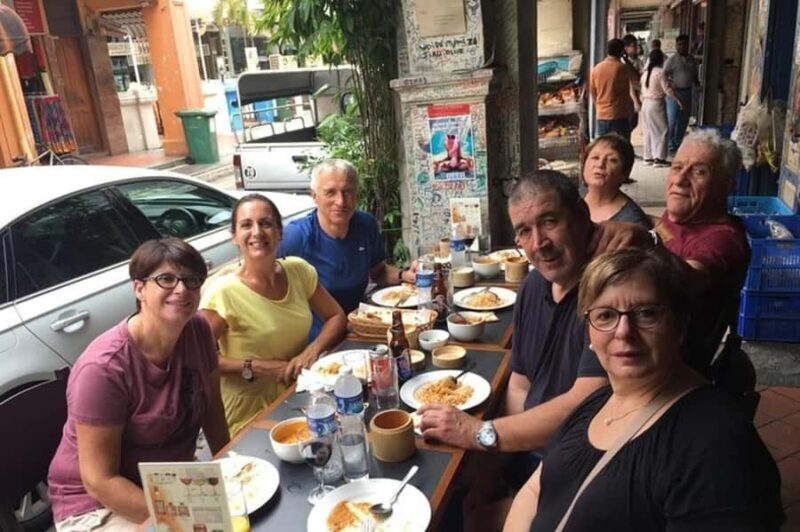 Singapore: Best Street Food Tour With A Local Guide - Key Points