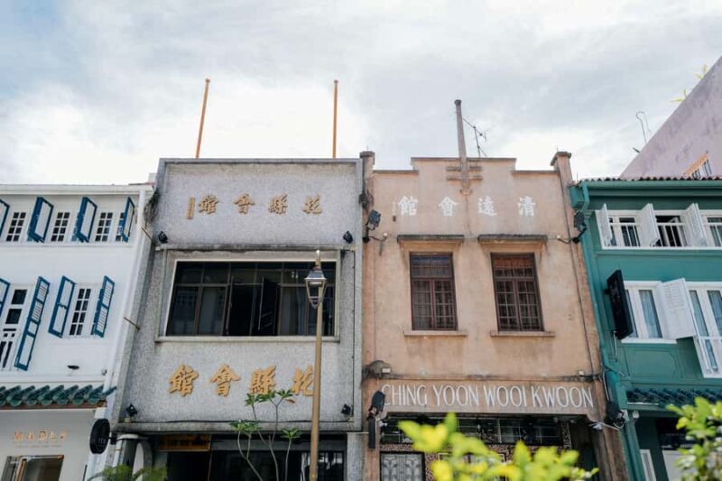 Singapore: Chinatown Food, Legends & Heritage Walking Tour - Exploring the Chinatown Heritage Centre