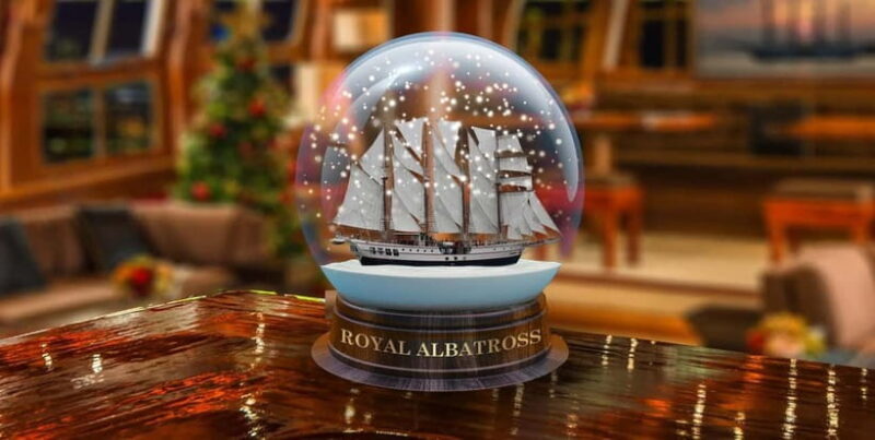 Singapore: Christmas Dinner Cruise on Royal Albatross - Who Is This Experience For?