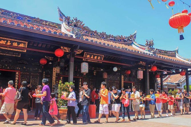 Singapore City Hotels To Kuala Lumpur City Hotels En-route Malacca Heritage Tour - Dutch and Chinese Heritage: Malacca’s Multi-ethnic Roots
