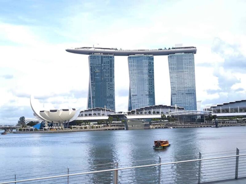 Singapore: Colonial to Post-Independent Past Walking Tour - Detailed Breakdown of the Itinerary