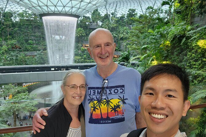 Singapore Customized Private Walking & Public Transport Tour - Exploring Singapore with a Customizable Private Tour