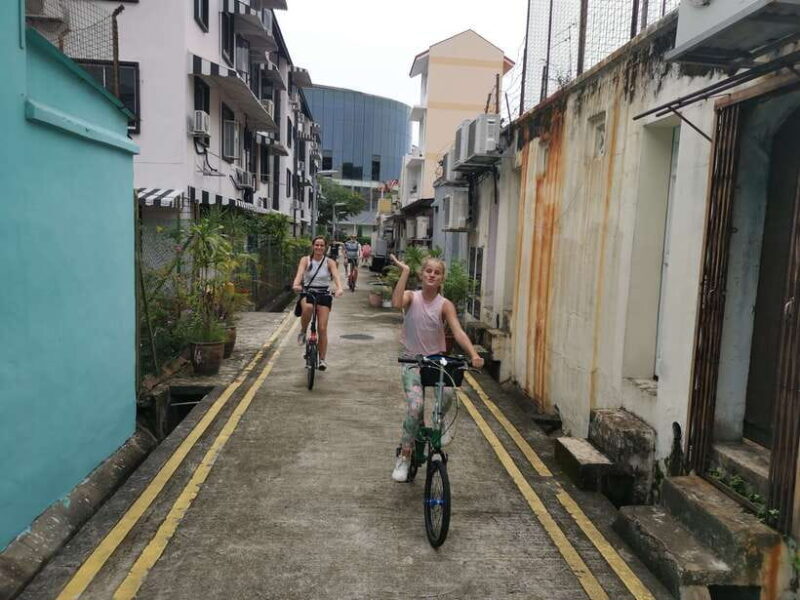 Singapore: Food and Bike Tour: Katong District - An Authentic Tour of Singapore’s Katong District
