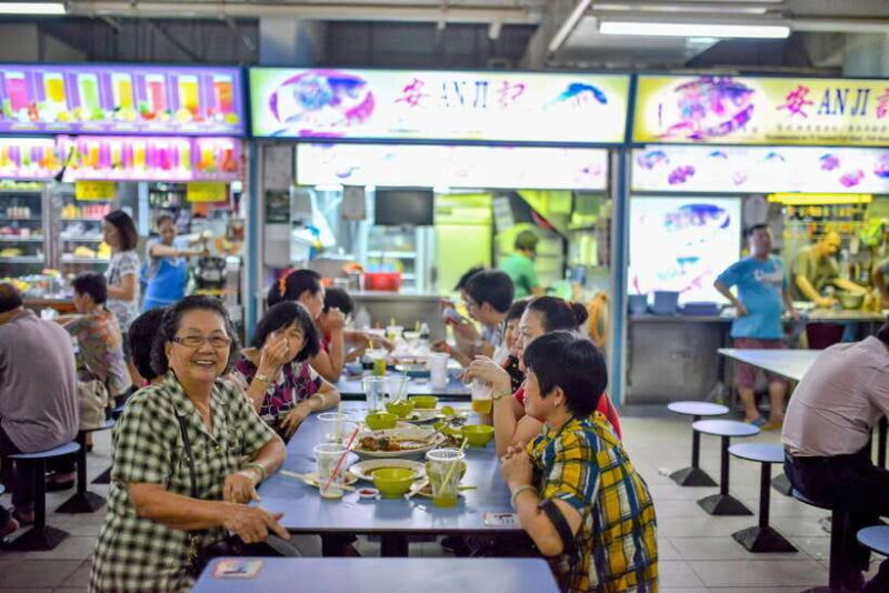 Singapore: Foodie Experience Guided Tour with 5 Tastings - Key Points