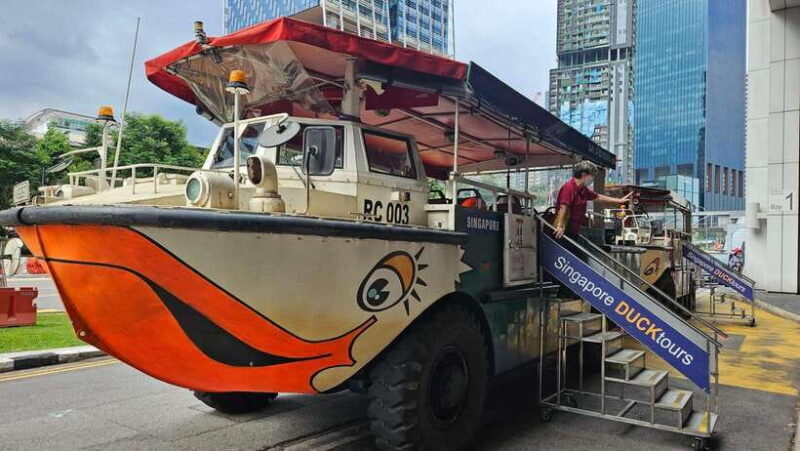 Singapore: Guided City Tour by Amphibious Duck Boat - The Real Traveler Experience
