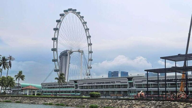 Singapore: Guided City Tour by Amphibious Duck Boat - Who Should Consider This Tour?