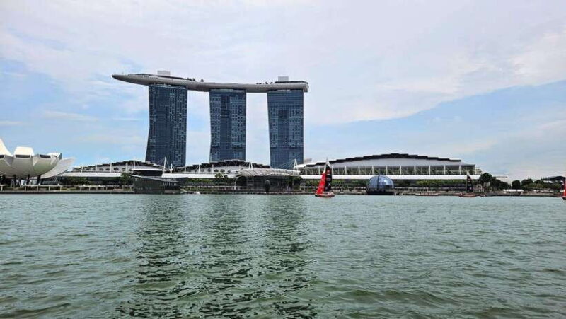 Singapore: Guided City Tour by Amphibious Duck Boat - The Sum Up