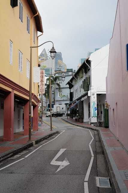 Singapore Immersive City Tour (With Local Snacks) - FAQs