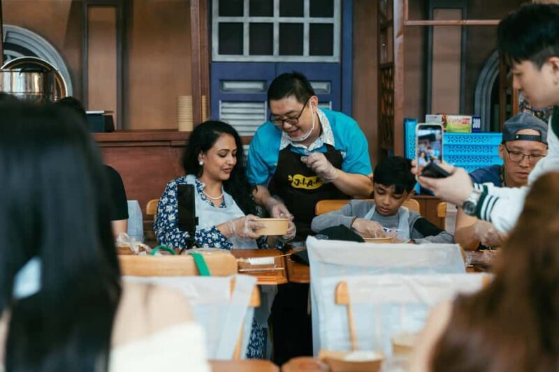 Singapore: JIAK 99 Guided Hawker Experience with Chef Table - Key Points