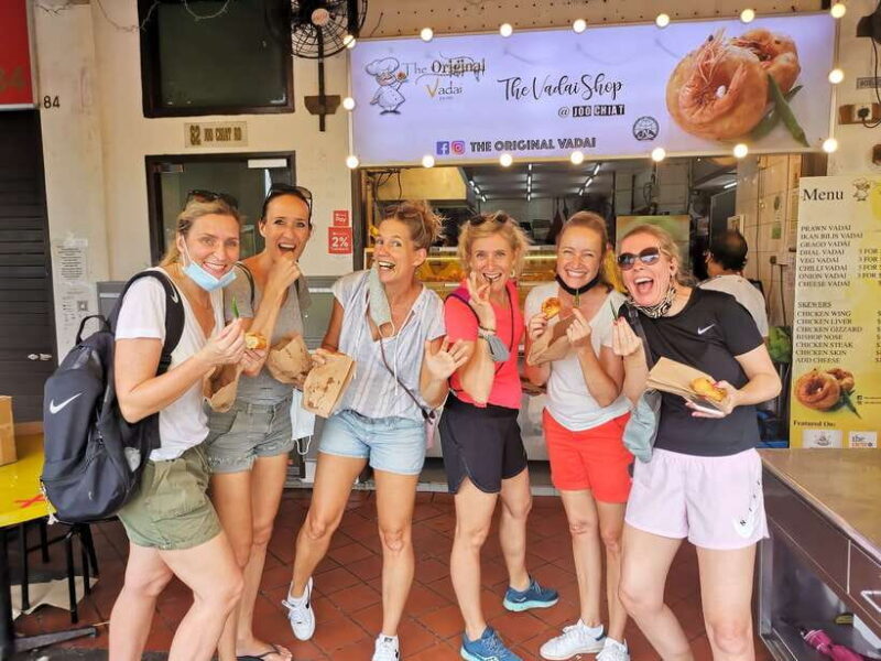 Singapore: Katong Local Food and City Highlights Tour - The Guide and Group Experience
