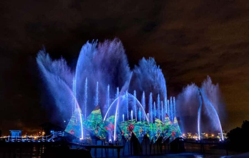 Singapore Marina Bay Night Walk with Spectra & Rhapsody Show - The Value of a Night Out at Marina Bay