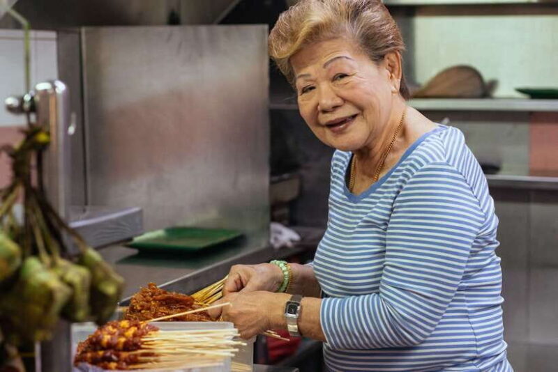 Singapore: Private Food Tour  10 Tastings with Locals - Key Points