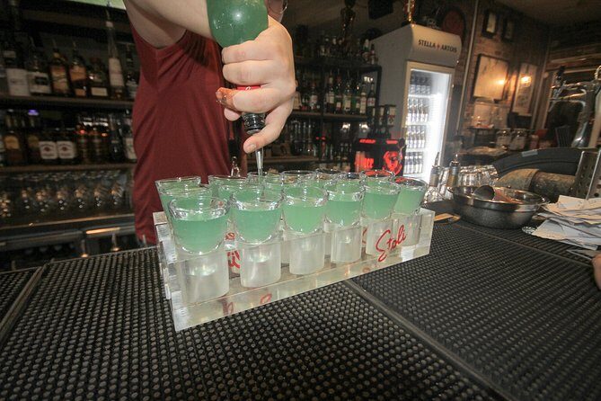 Singapore Pub Crawl - The Guide and Atmosphere