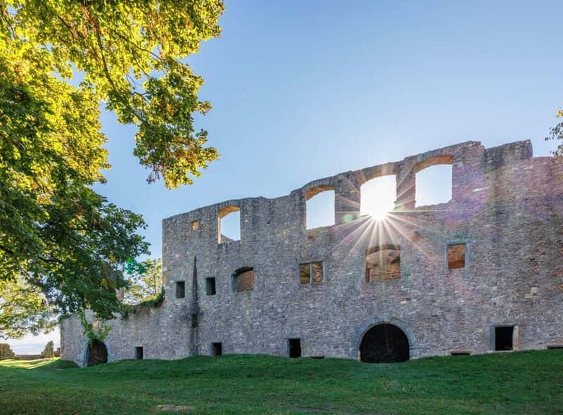 Singen: Guided tour of the Hohentwiel fortress ruins with a castle researcher - Why choose the Hohentwiel guided tour?