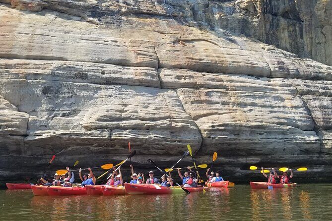 Single Guided Kayaking Tour near Chicago - A Captivating Kayaking Journey Near Chicago