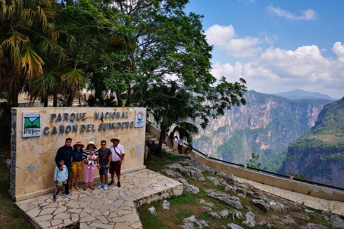 Sink Canyon, Viewpoints and Chiapa de Corzo. - Exploring Chiapa de Corzo: Charm and Local Flavor