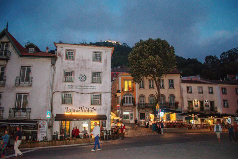 Sintra: Sightseeing Night Tour with Drinks - Key Points