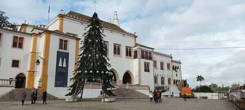 Sintra Tour Full Day by Luxury Mercedes - FAQ