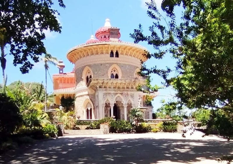 Sintra Unique Tour - Two Palaces and Azenhas do Mar - Key Points