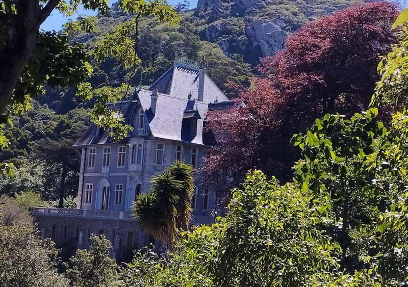 Sintra Unique Tour - Two Palaces and Azenhas do Mar - FAQs
