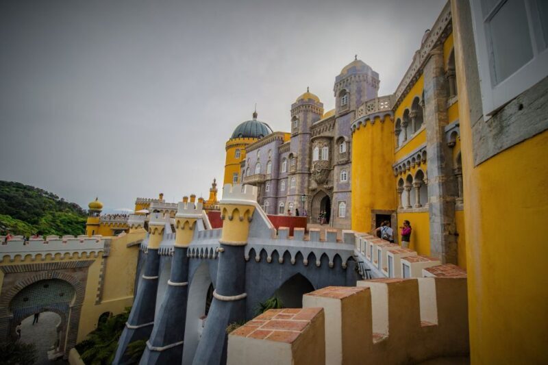 Sintra: Walking Tour with Palace, Castle, and Old Town Visit - An In-Depth Look at the Tour