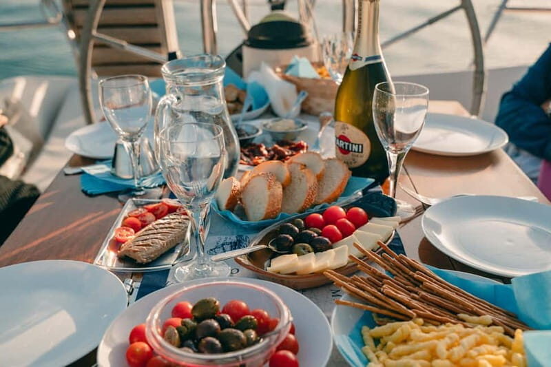 Siracusa: Aperitivo in Barca a vela - An Authentic Taste of the Sicilian Coast