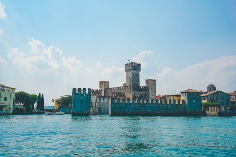 Sirmione: Lake Garda Boat, Grotte di Catullo & Walking Tour - A Full Look at the Tour Experience