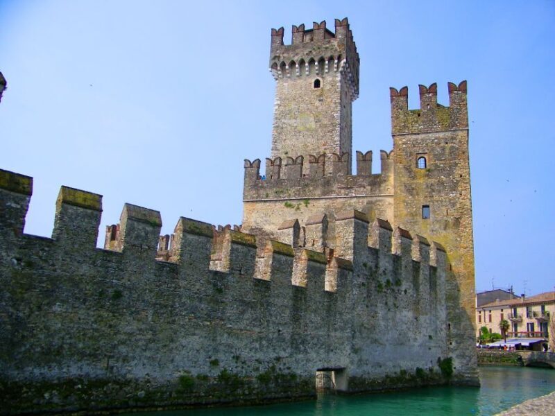 Sirmione private tour: on the shores of lake Garda - A Deep Dive into the Sirmione Private Tour Experience