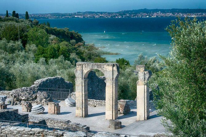 Sirmione & Verona, Lake Garda, private guided tour from Milan - Practical Tips for Travelers
