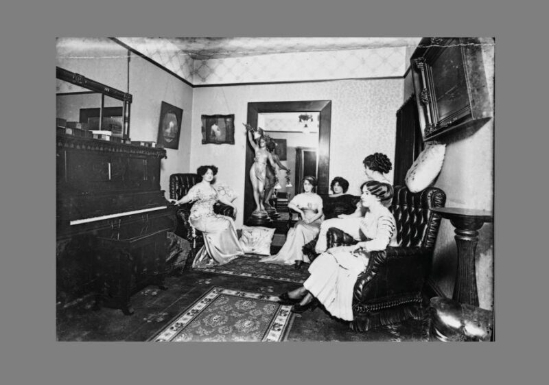 Six Women - A Historical Walking Tour - An Engaging Historical Walk in Pioneer Square