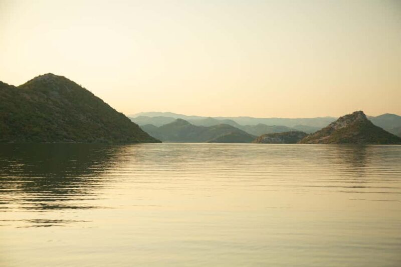 Skadar Lake: Individual Kayaking, hidden canals and swimming - An In-Depth Look at the Skadar Lake Kayaking Tour