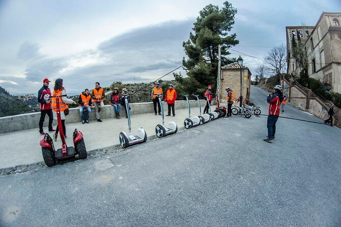 Skip-the-Line Alhambra with Albaicin, Sacromonte by Segway/Bike - The Alhambra: A Majestic Moorish Fortress and Palace