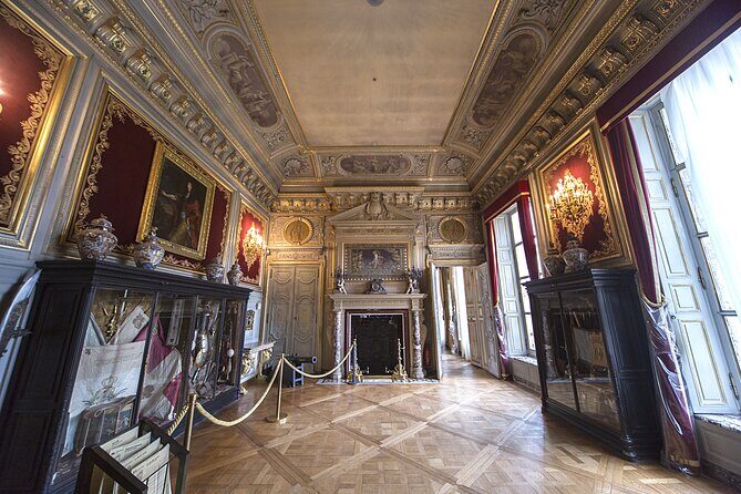 Skip-the-line Château de Chantilly Trip by Car from Paris - Gardens and the Horse Museum: Nature and Livestock at Their Best
