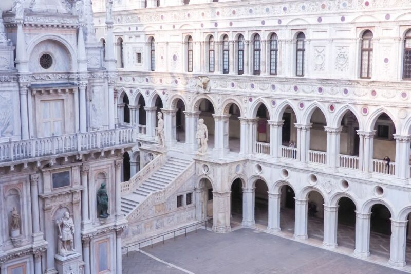 Skip-the-Line Guided Tour of Doge's Palace - Understanding the Art and Architecture