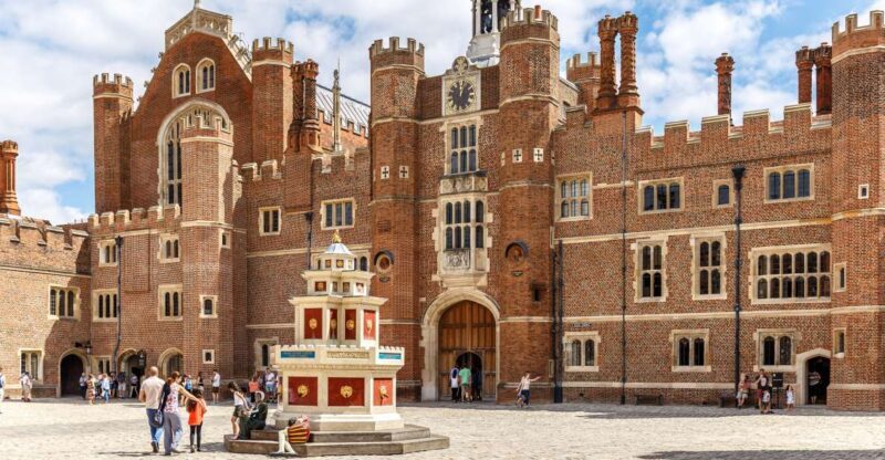 Skip-the-line Hampton Court Palace from London by Car - An Introduction to the Tour Experience