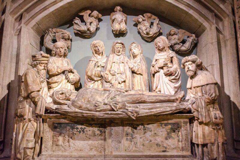 Skip-the-line Met Cloisters & Fifth Avenue Tour by Car - An In-Depth Look at the Tour Experience