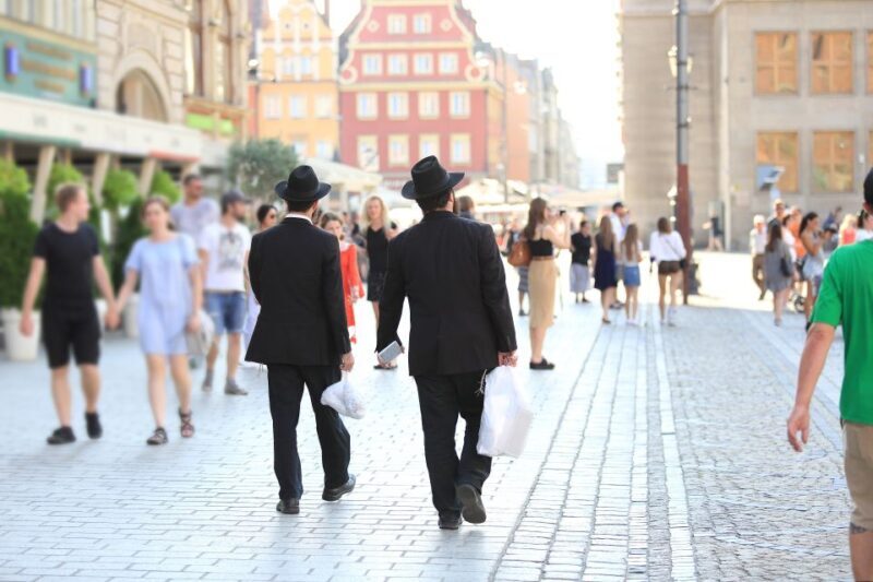 Skip-the-line Museum of the Art and History of Judaism - What to Expect from the Tour
