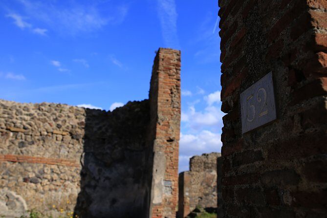 Skip the line Pompeii Tour for Kids and Families - An In-Depth Look at the Pompeii Kid-Friendly Tour