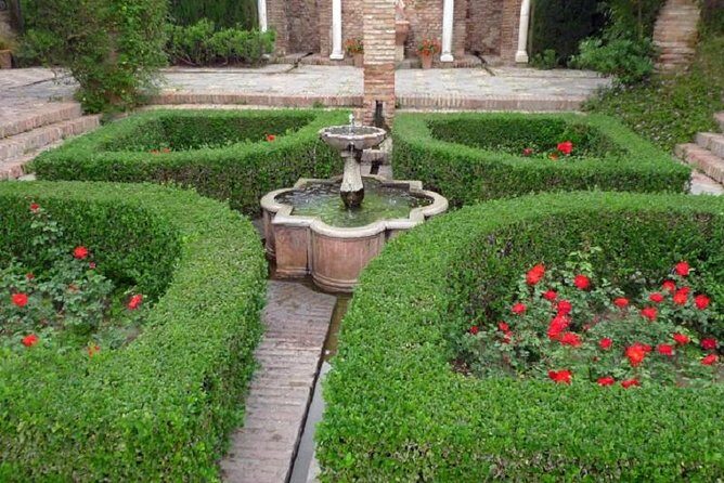 Skip the Line: Private Alcazaba & Gibralfaro with Nasrid Palaces - Introduction: How this Tour Offers a Rich Walk Through Malaga’s Moorish Past
