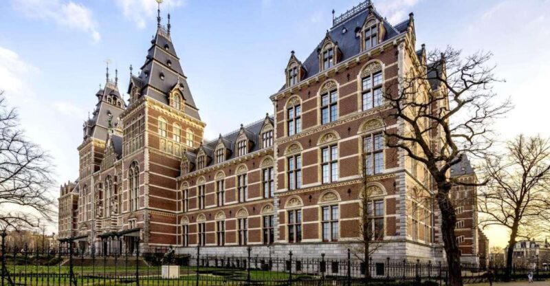 Skip-the-line Rijksmuseum and Old Town Private Guided Tour - Unpacking the Experience: What to Expect from the Tour