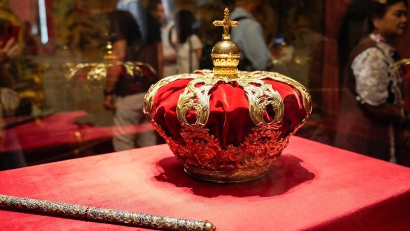 "Skip the line" Royal Palace + Prado Museum - The Walk Between Two Icons