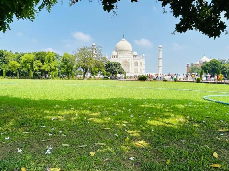 Skip the line Taj Mahal, Agra day trip by car from Delhi - An Overview of the Experience