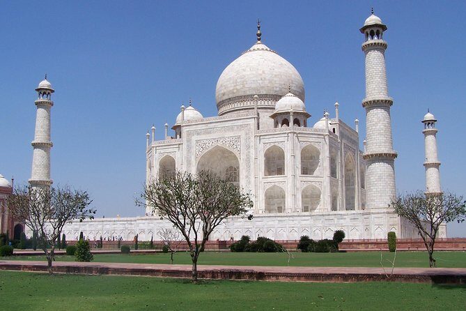 Skip-the-Line Taj Mahal Entrance Ticket with guide and Car - Key Points