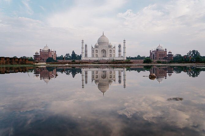 Skip the line Taj Mahal Tour By AC Car From Agra - The Experience Itself: What You Can Expect
