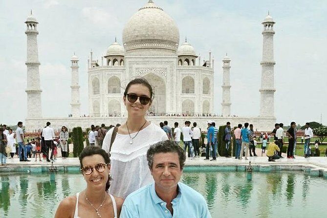Skip-the-Line : Taj Mahal with Mausoleum Tickets with Guided Tour - Why Book a Guided Tour of the Taj Mahal?