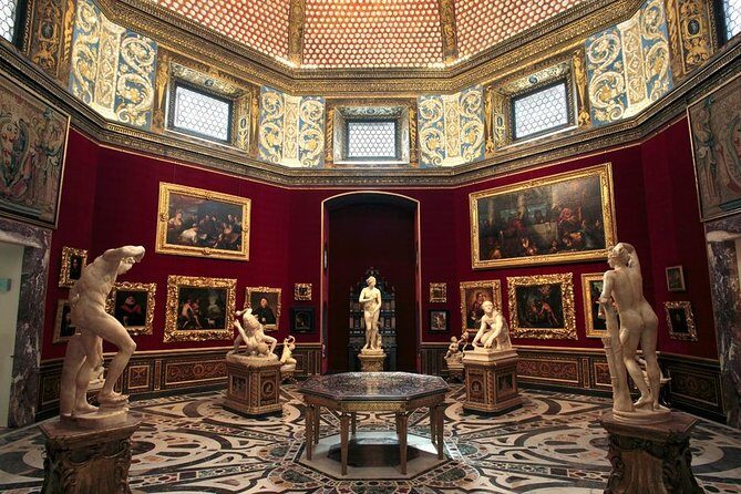Skip the line Uffizi and Accademia private guided tour - The Sum Up