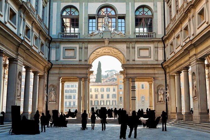 Skip the line: Uffizi Gallery small group tour - Price and Value