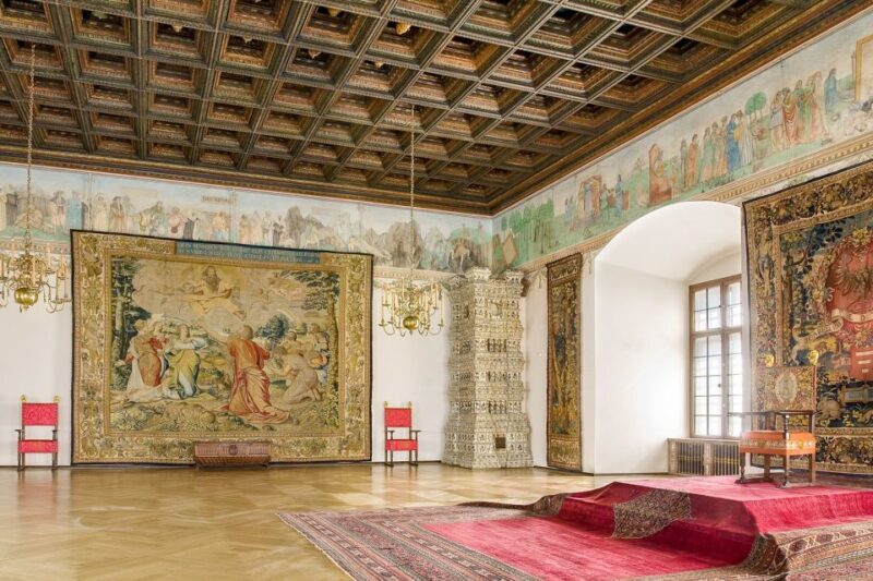 Skip-the-Line Wawel Castle Chambers Private Tour - Who Should Consider This Tour?